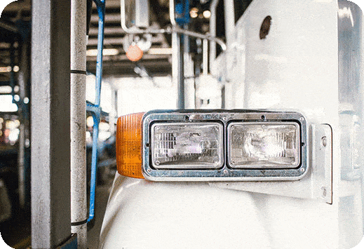 Rounded-truck-headlights.gif | Smart Auto Move - Car Shipping